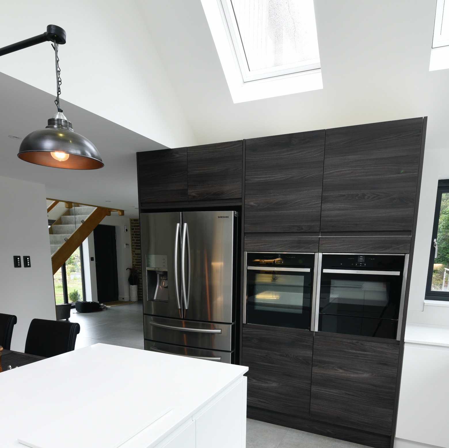 Modern Burbidge Handleless Kitchen | Burnhill Kitchens